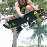 What is carving on a longboard ? A complete guide to surfing on land