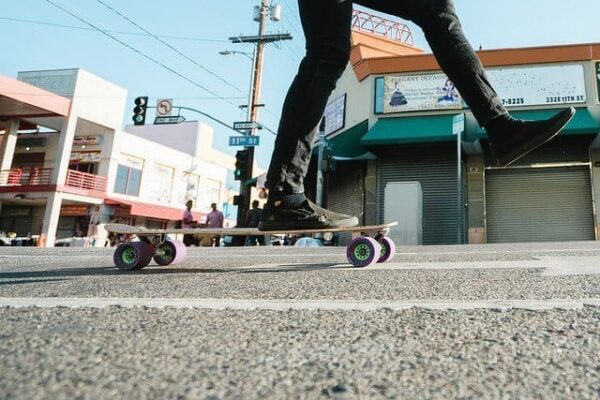 How to Choose The Best Longboard for Commuting
